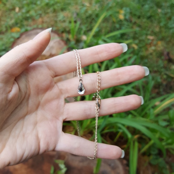 Yves Rocher | Jewelry | Yves Rocher Crystal Droplet Pendant Necklace ...